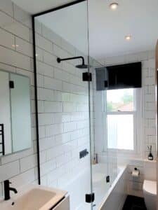 Over Bath Shower Glass Panels – Custom Glass Screens In London | 360 GSS